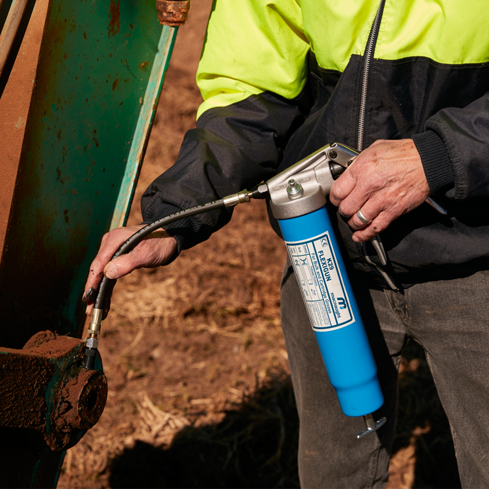 GREASE EQUIPMENT - Macnaught